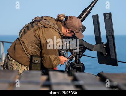 US Navy 1st Sgt. from the Republic of Singapore Navy (RSN) and ...