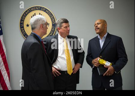 Twitter Town Hall event at HUD headquarters, with Deputy Secretary ...