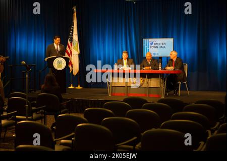 Twitter Town Hall event at HUD headquarters, with Deputy Secretary ...