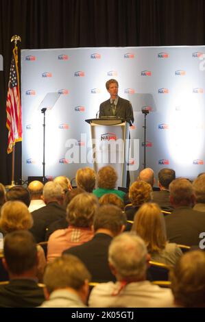 Secretary Shaun Donovan addressing National Association of Home ...
