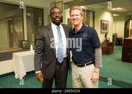 Secretary Shaun Donovan meets with New Jersey Department of Community ...