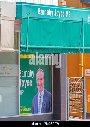 Deputy Prime Minister Barnaby Joyce congratulates former Attorney ...