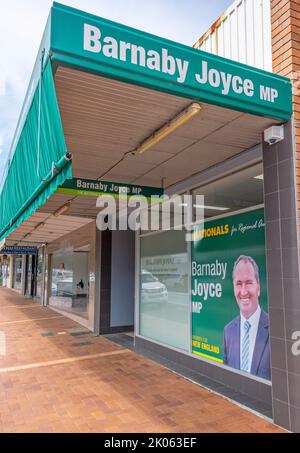 Deputy Prime Minister Barnaby Joyce congratulates former Attorney ...