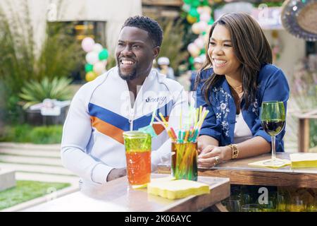 ME TIME, from left: Regina Hall, Che Tafari, Kevin Hart, Amentii Sledge ...