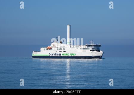 The Scandlines hybrid ferry with its iconic Flettner rotor sail ...