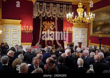 The Throne Room, St James's Palace, London, c1888. Artist: Unknown ...