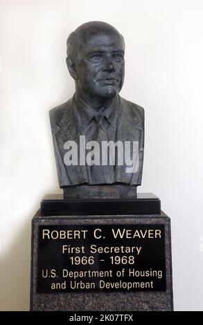 Select views: HUD historical highlights. Secretaries, Presidents ...