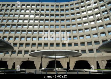 Select views: Exterior, HUD headquarters--Robert C. Weaver Federal ...