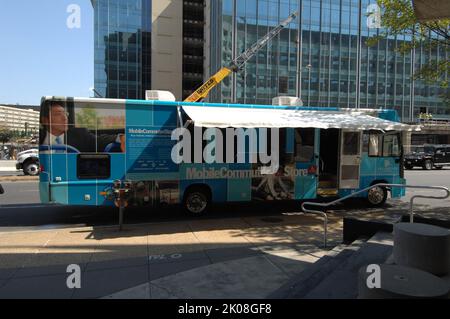 Commuter Bus in Front of HUD - Commuter bus in front of HUD ...