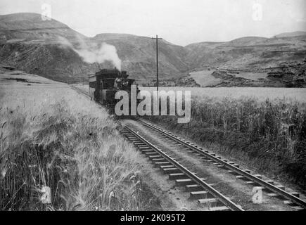 Peru Scenes, 1912. Steam locomotive in snow Stock Photo - Alamy