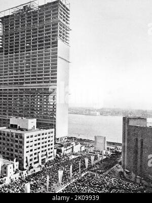 United Nations Secretariat Building, a skyscraper within the ...
