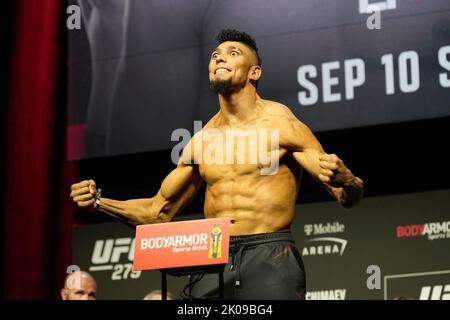 LAS VEGAS, NV - September 9: Johnny Walker steps on the scale for the ...