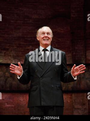 Tim Pigott-Smith (King Charles III) in KING CHARLES III by Mike ...