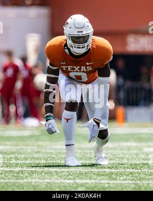 September 9, 2022. DeMarvion Overshown #0 of the Texas Longhorns in ...