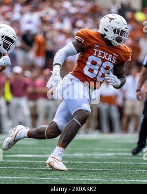 September 9, 2022. Barryn Sorrell #88 of the Texas Longhorns in action ...