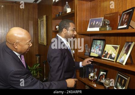Secretary Alphonso Jackson with Eric Motley - Secretary Alphonso ...