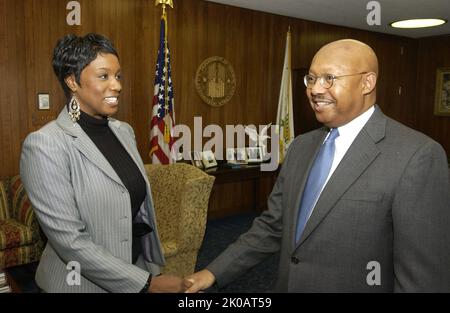 Visit of Tanya Blount and Peter Singer to HUD - Visit of singer Tanya ...