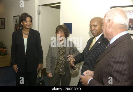 Secretary Alphonso Jackson with Anthony and Mary Anne Sansone ...
