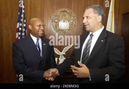 Secretary Alphonso Jackson with Office of Inspector General Special ...