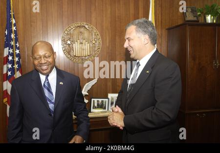Secretary Alphonso Jackson with Office of Inspector General Special ...