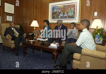 Secretary Alphonso Jackson with Ken Glover and Family. Secretary ...