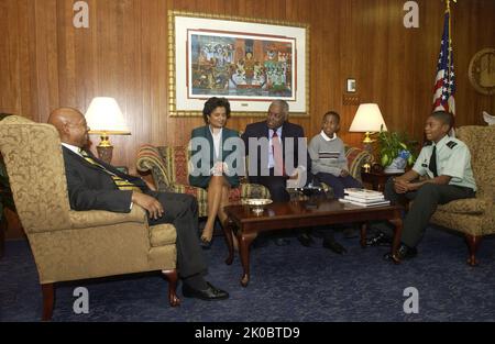 Secretary Alphonso Jackson with Ken Glover and Family. Secretary ...
