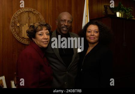 Secretary Alphonso Jackson with Lou Gossett, Jr.. Secretary Alphonso ...