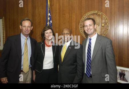 Secretary Alphonso Jackson with Karen and Rick Proctor. Secretary ...