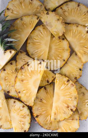 Pineapple cross section Stock Photo - Alamy