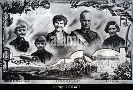 Italian dictator Mussolini with his family Stock Photo - Alamy