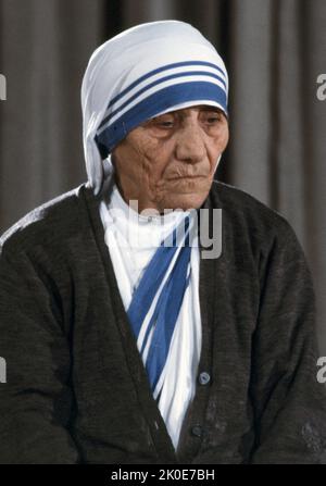 Mother Mary Teresa Bojaxhiu (born Anjeze Gonxhe Bojaxhiu 1910 - 1997 ...