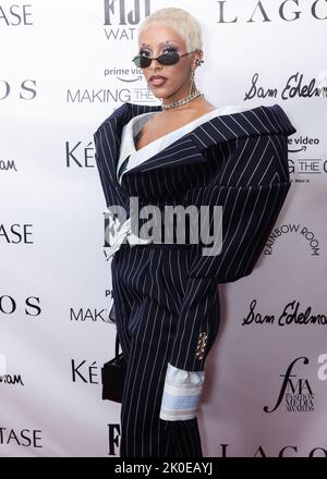 Doja Cat arrives at The Daily Front Row Fashion Media Awards Show at ...