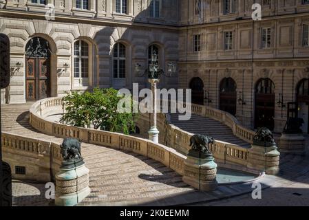 Staircase in the Louvre Museum in Paris, France Stock Photo - Alamy