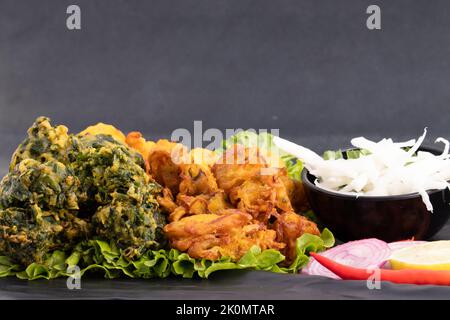 Indian Spinach Pakoda Also Called Palak Pakora, Pikora, Bhajiya, Pakodi ...
