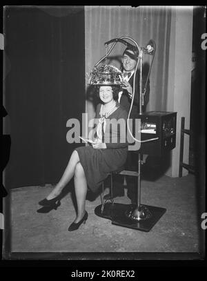 A phrenology machine (psychograph Stock Photo - Alamy