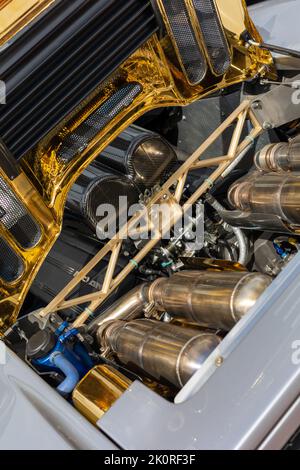 McLaren F1 Engine Stock Photo - Alamy