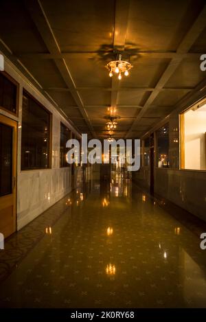 Interior ground floor of Monadnock Building, designed by the firm of ...