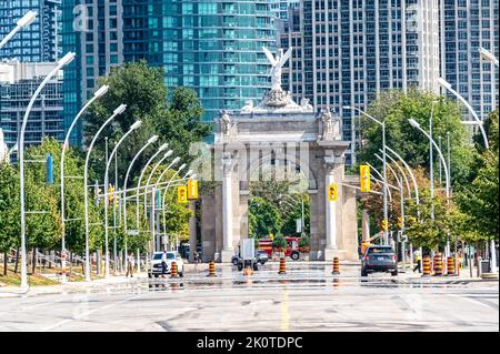 Princes' Gates triumphal arch in Exhibition Place. Beautiful ...