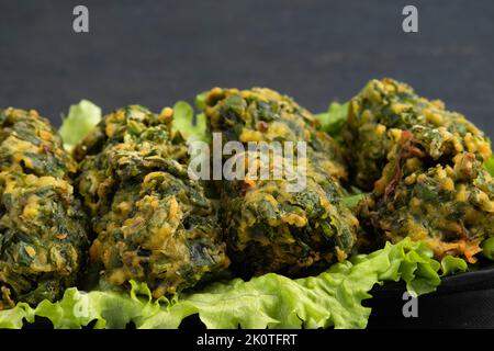 Indian Spinach Pakoda Also Called Palak Pakora, Pikora, Bhajiya, Pakodi ...