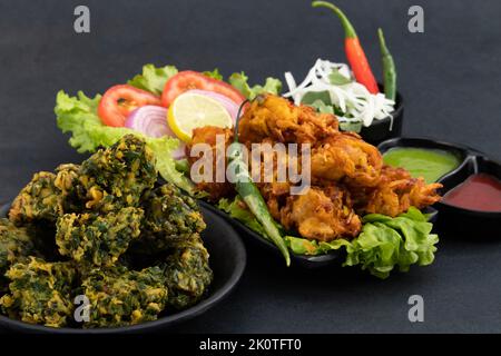 Indian Spinach Pakoda Also Called Palak Pakora, Pikora, Bhajiya, Pakodi ...