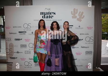 Laura Wende aka fakelaurajebella, Kübra Gürsoy und Laura Marie Soons ...