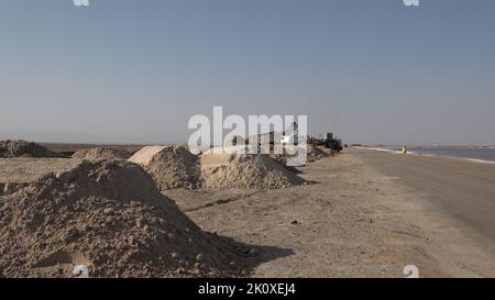Engineering tools of the Dead Sea factories operate on a pile of salt ...