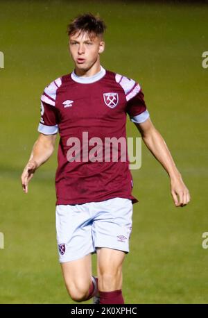 Oliver Scarles of West Ham United during the Premier League match ...