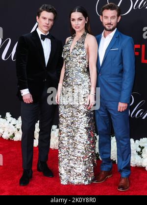 Xavier Samuel and Evan Williams arrive at the premiere of "Blonde ...