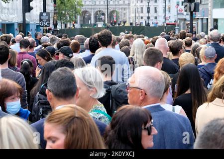 Strand, London, UK. 14th Sept 2022. Mourning the death of Queen ...