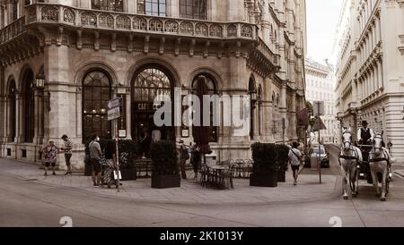 Wien Fiaker, Cafe Central, Kutsche, Fiaker, Wien, Pferdekutsche oder ...