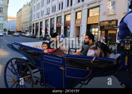 Wien Fiaker, Cafe Central, Kutsche, Fiaker, Wien, Pferdekutsche oder ...
