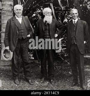 Thomas Edison, John Burroughs, and Henry Ford, full-length portrait ...