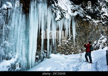 Auf dem Weg zum Grüneberg-Pass im Innereriz, Gem. Eriz, am 13.01.22 ...