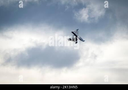 Jamie Fairweather and pilot Sarah Curtis (left) take part in a ...